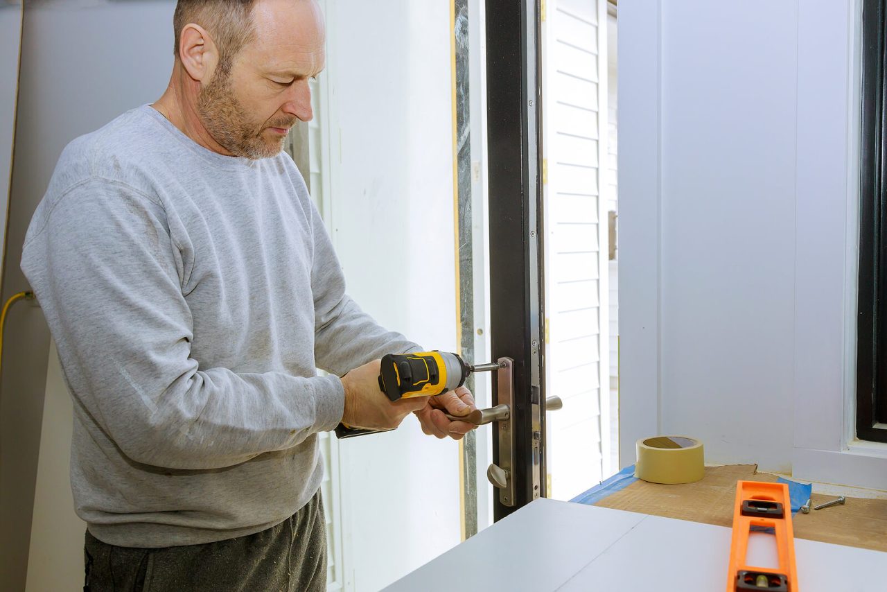 Deadbolt Installation in Mississauga 🌟 Residential Locksmith